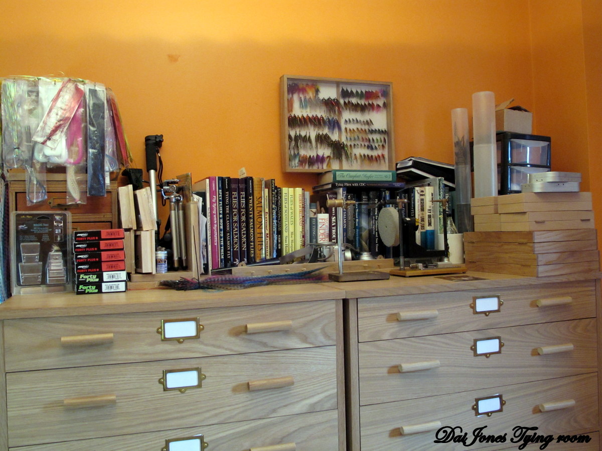 daijones flies: My Fly Tying room and a few flies.