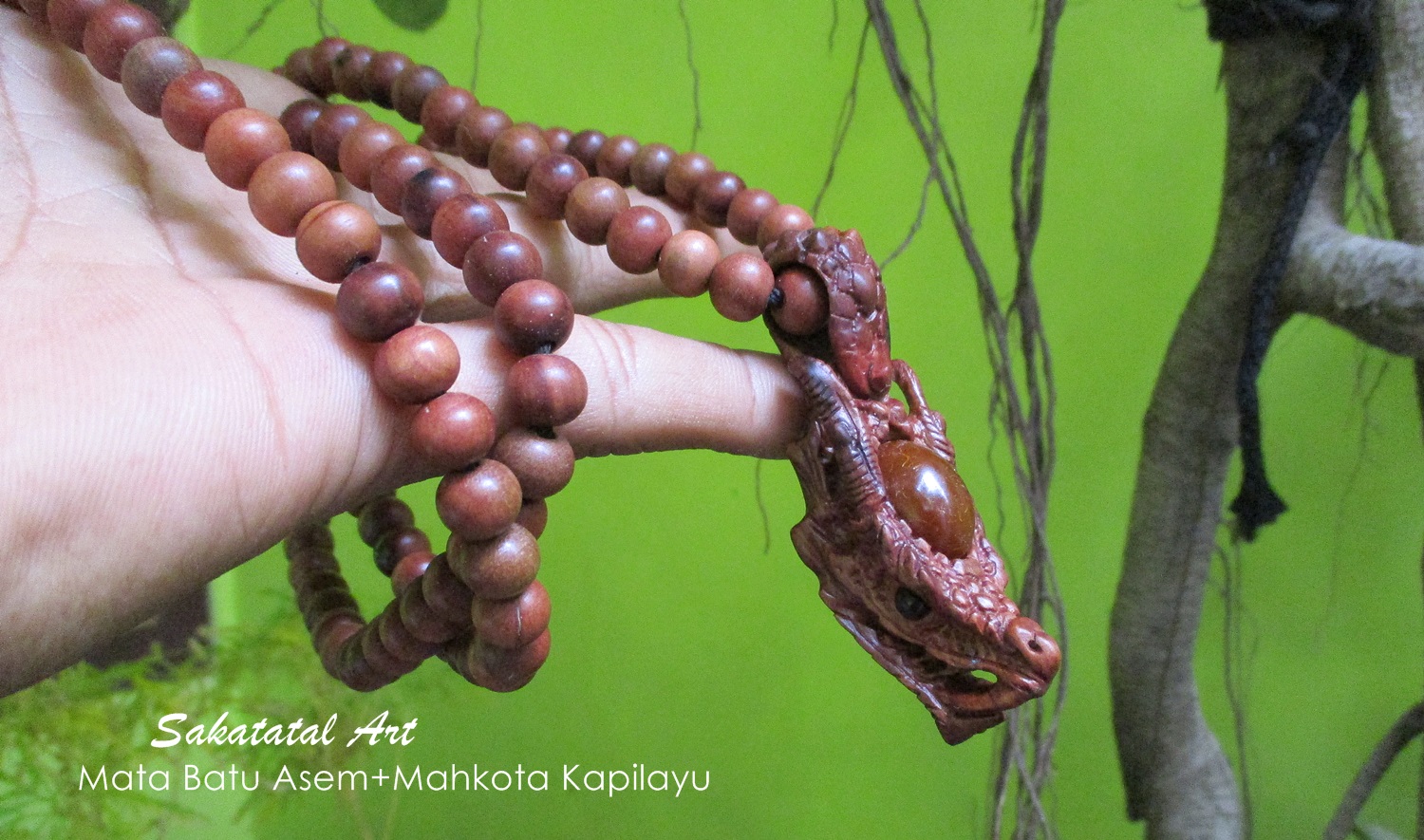 SAKATATAL : LIONTIN NAGA KAYU LANGKA BERTUAH NAGASARI GUNUNGJATI CIREBON