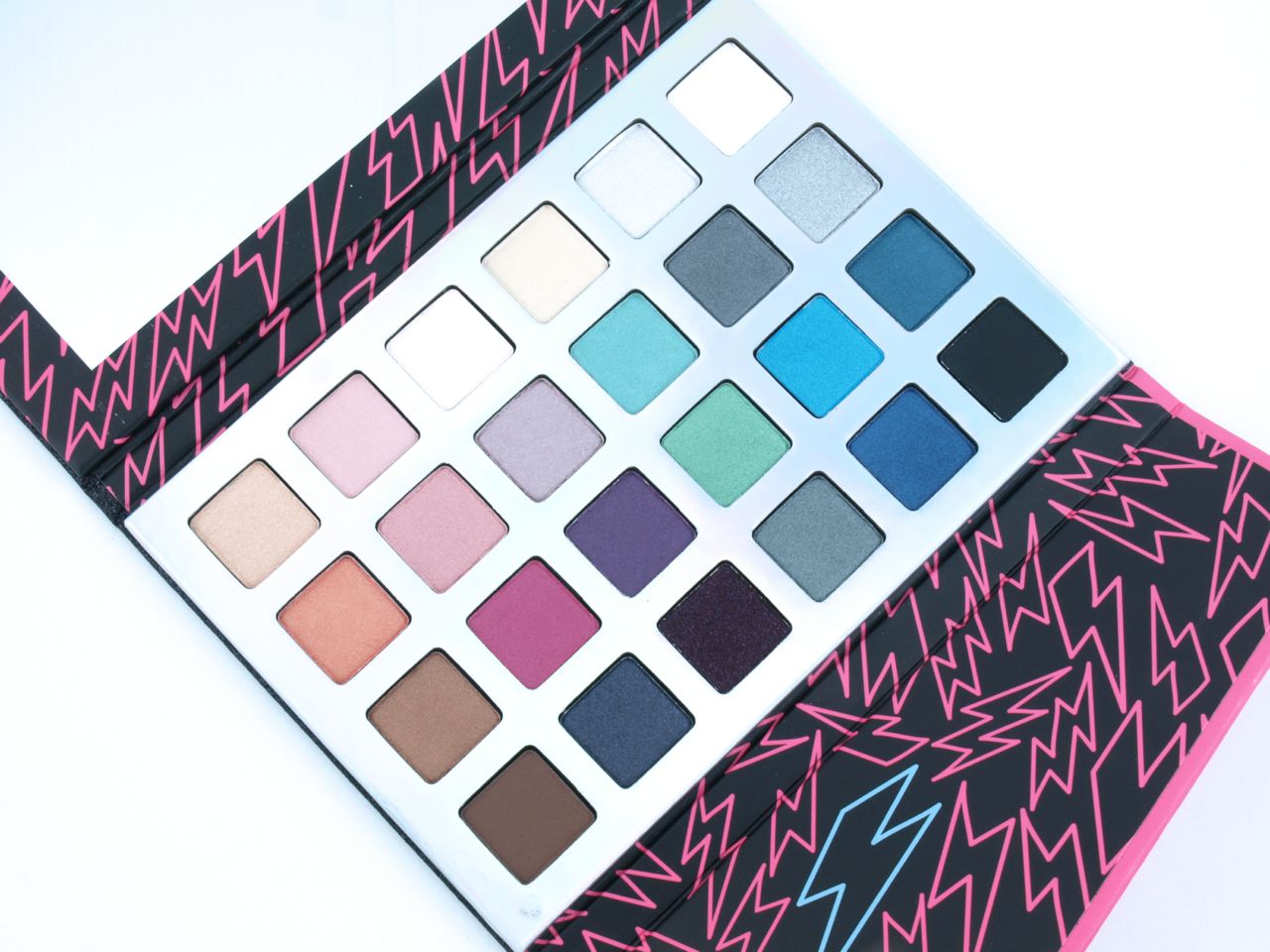 Sephora + Jem and The Holograms Truly Outrageous Eyeshadow Palette ...
