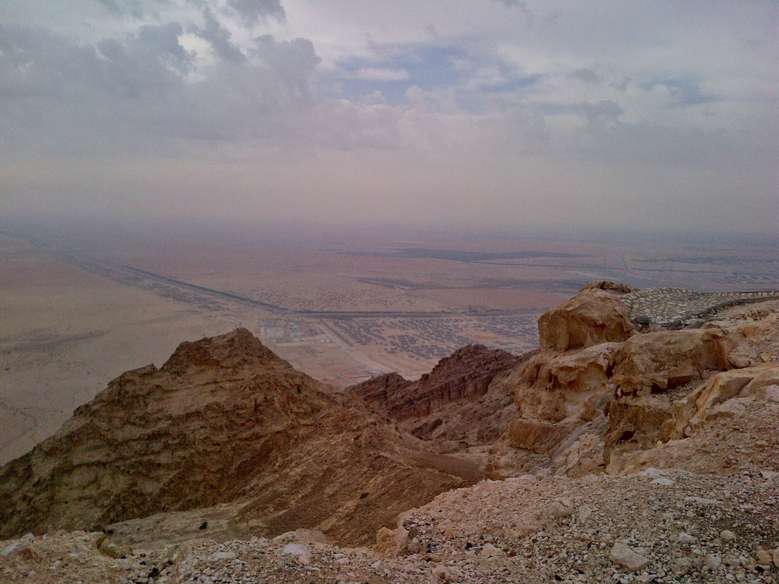 Abu Dhabi and Beyond: Jebel hafeet in Al ain