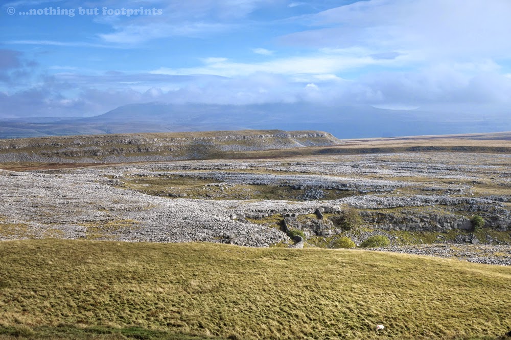 Norber Erratics & Maughton Scar (Yorkshire Dales)