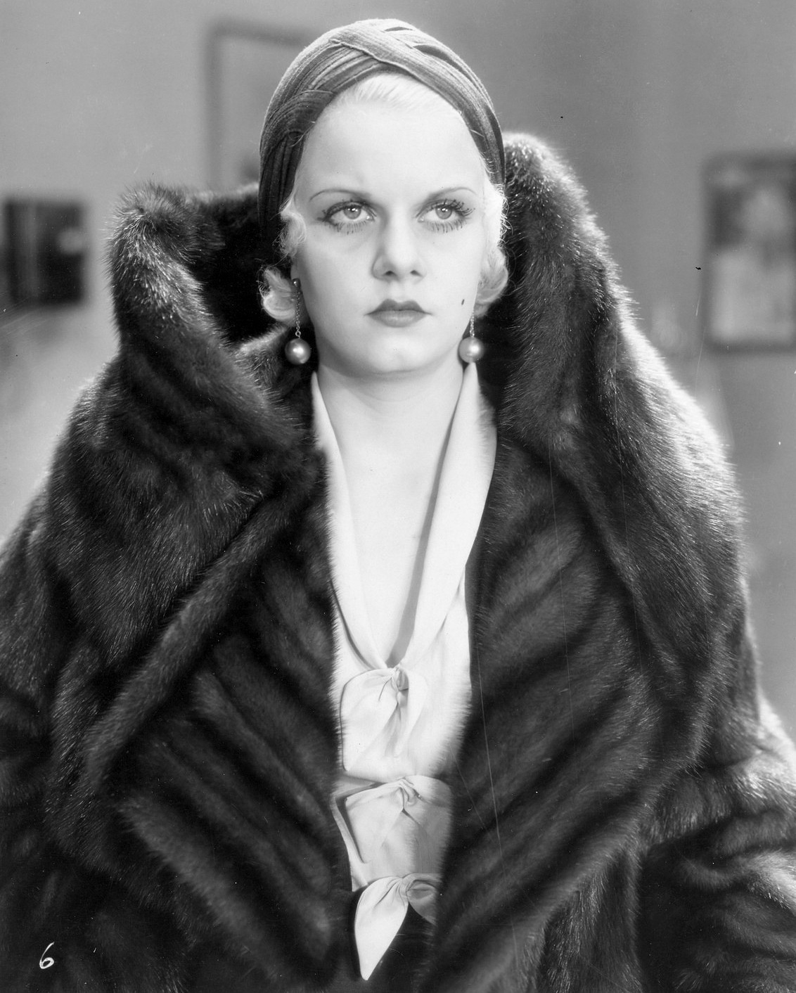 It's The Pictures That Got Small ...: THE TUESDAY GLAMOUR 15!