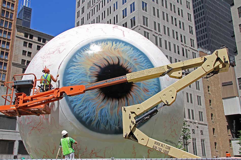 Public Art in Chicago: Eye and Cardinal [By Tony Tasset]