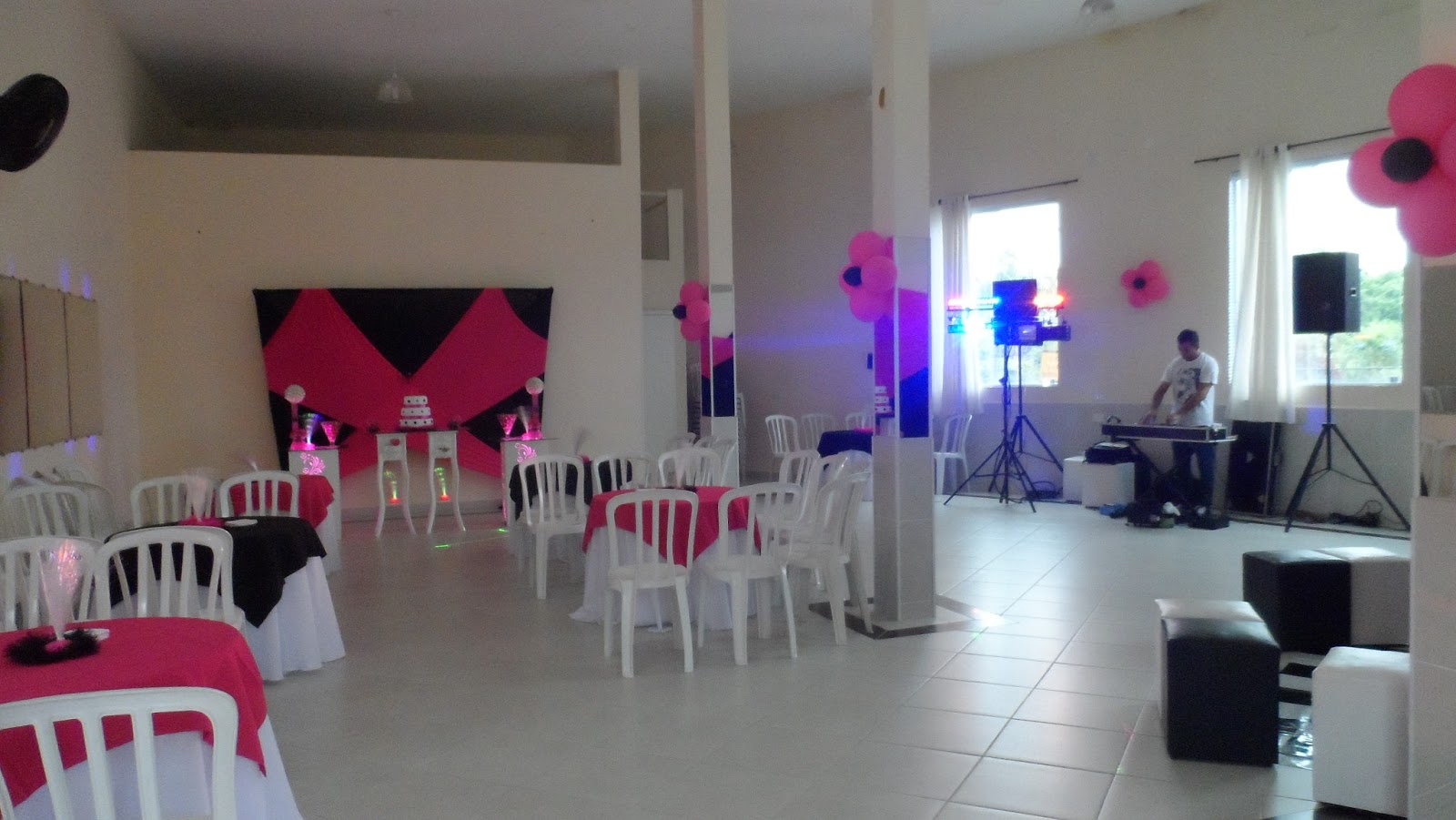 SPAZIO GUARESI BUFFET: FESTA TEEN,DECORAÇÃO COM LUMINARIA DE FIBRA ...