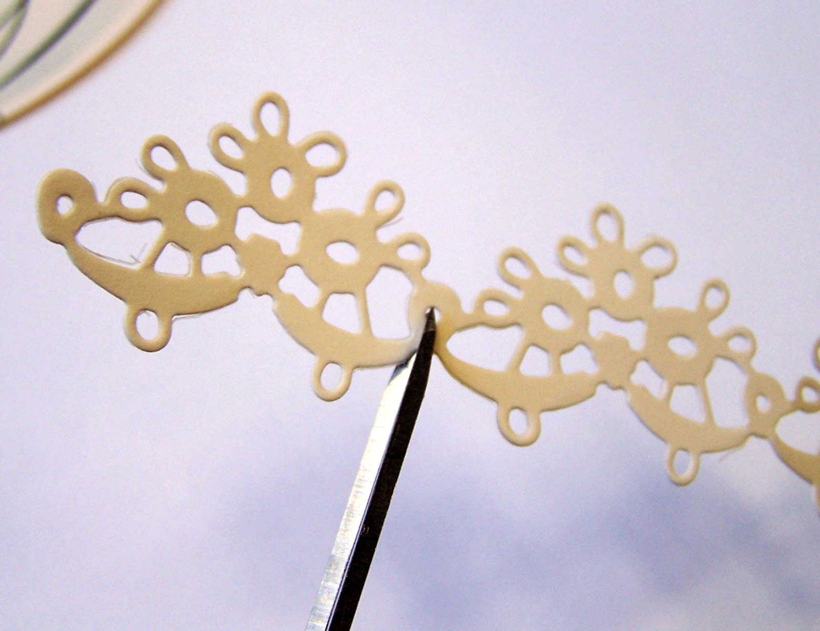 Prickley Pear Stamps: Heidi's Creating Curved Lace Tutorial