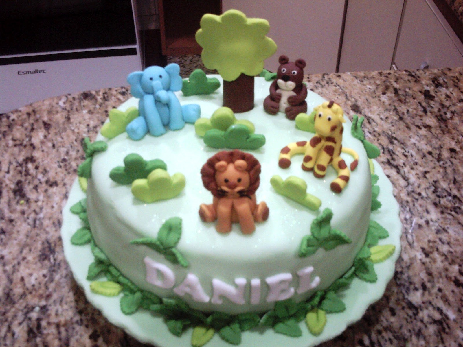 AMOR DE BOLO: BOLO BICHINHOS DA FLORESTA DO DANIEL