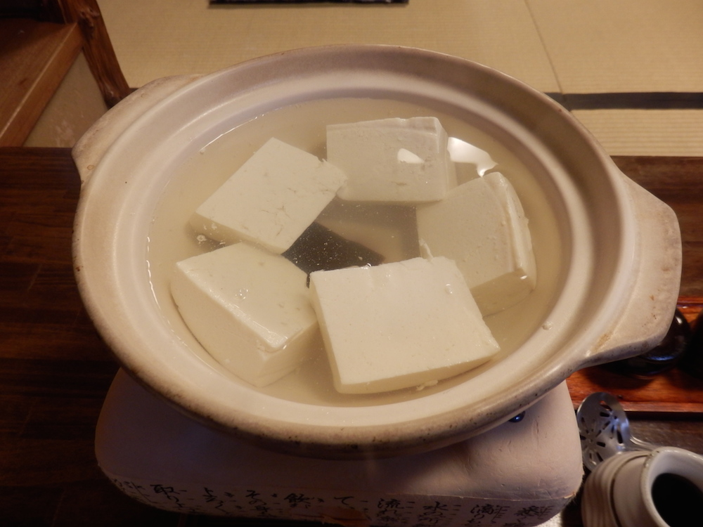 New Lifestyle Cafe: Boiled Tofu of Nanzen-ji temple(南禅寺の湯豆腐) [Kyoto in ...