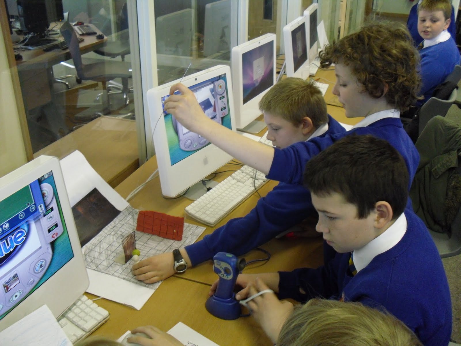 Harewood CE Primary School Web Log: Stop-frame animation!