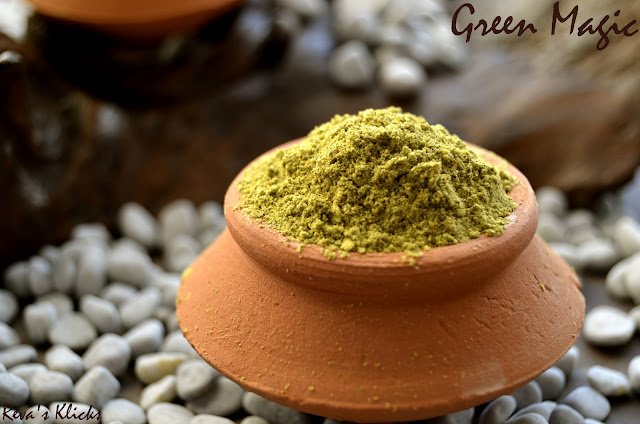 Kaarasaaram: Green Magic- Vallarai Curry Leaf Podi
