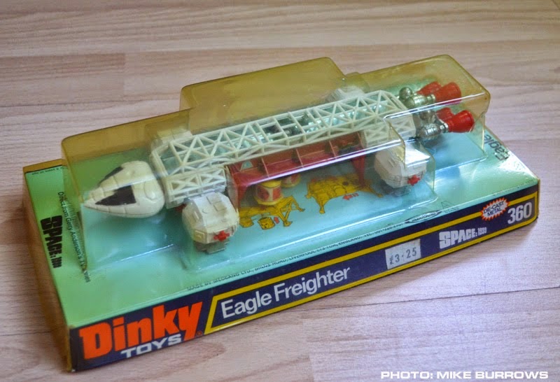 EL MILLONCETE: DINKY EAGLES at MOONBASE CENTRAL