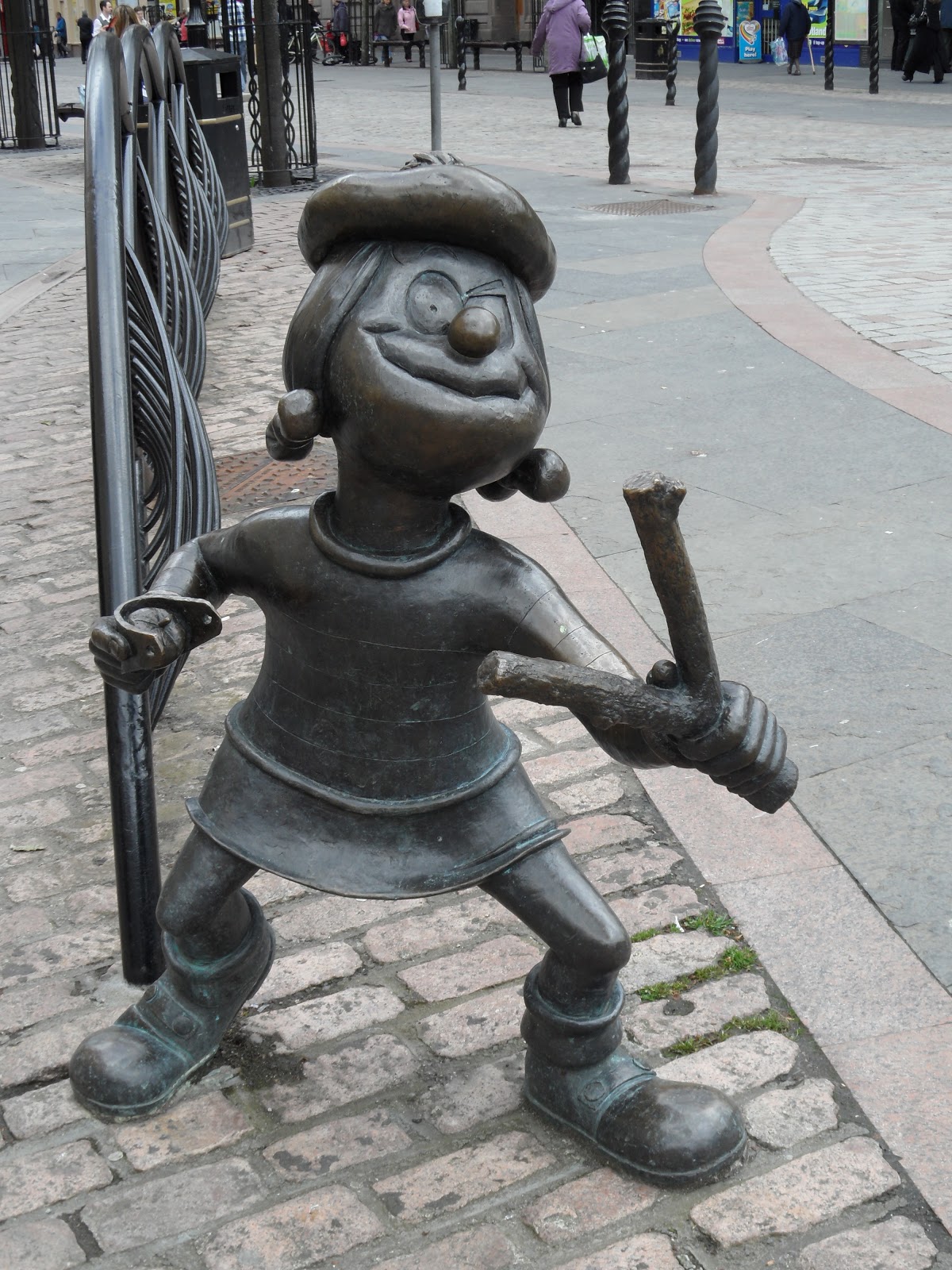 Dundee Photos - City of Discovery: Minnie The Minx Statue in High ...