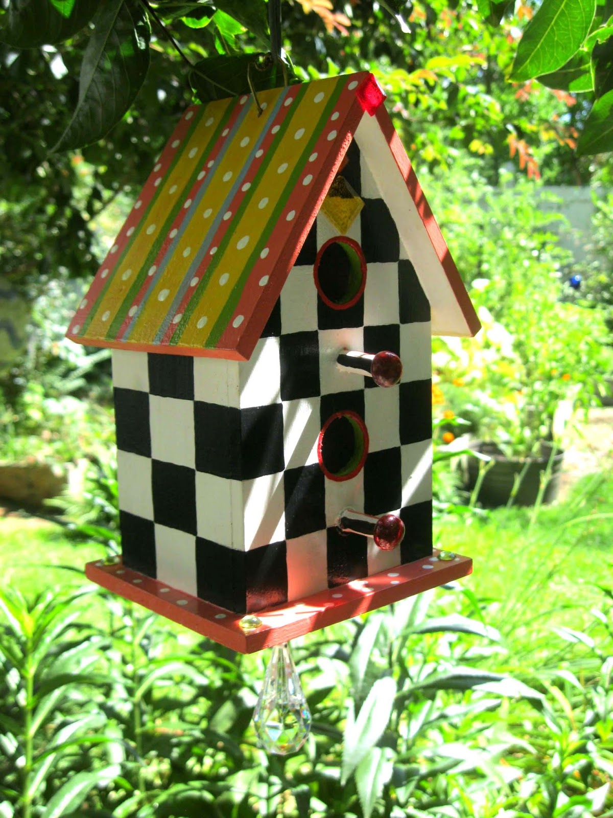 Donna's Art at Mourning Dove Cottage: A copy cat bird house