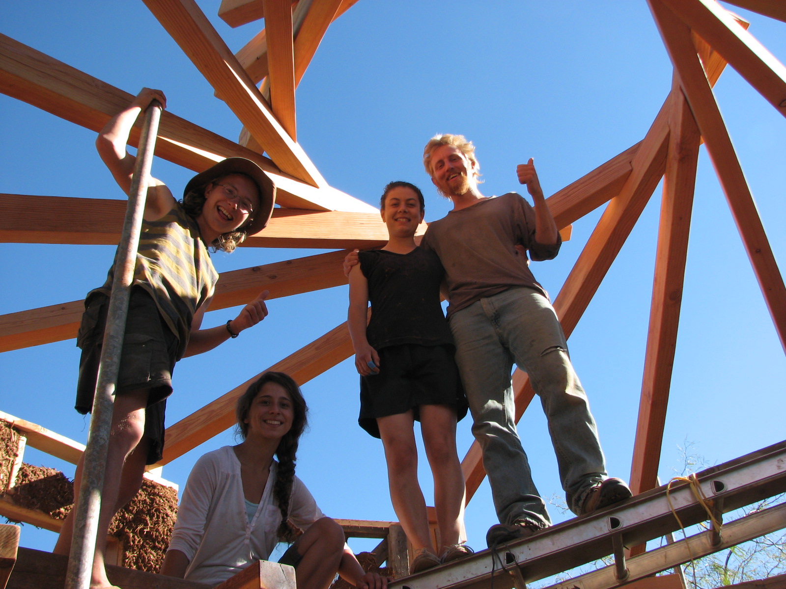 Ben's Natural Building: Building a Reciprocal Roof Roundhouse: Life ...