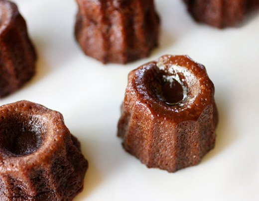 lisa is cooking: Mini Chocolate-Rum Canneles