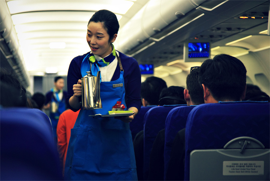 The great onboard service of Air Busan ~ World Stewardess