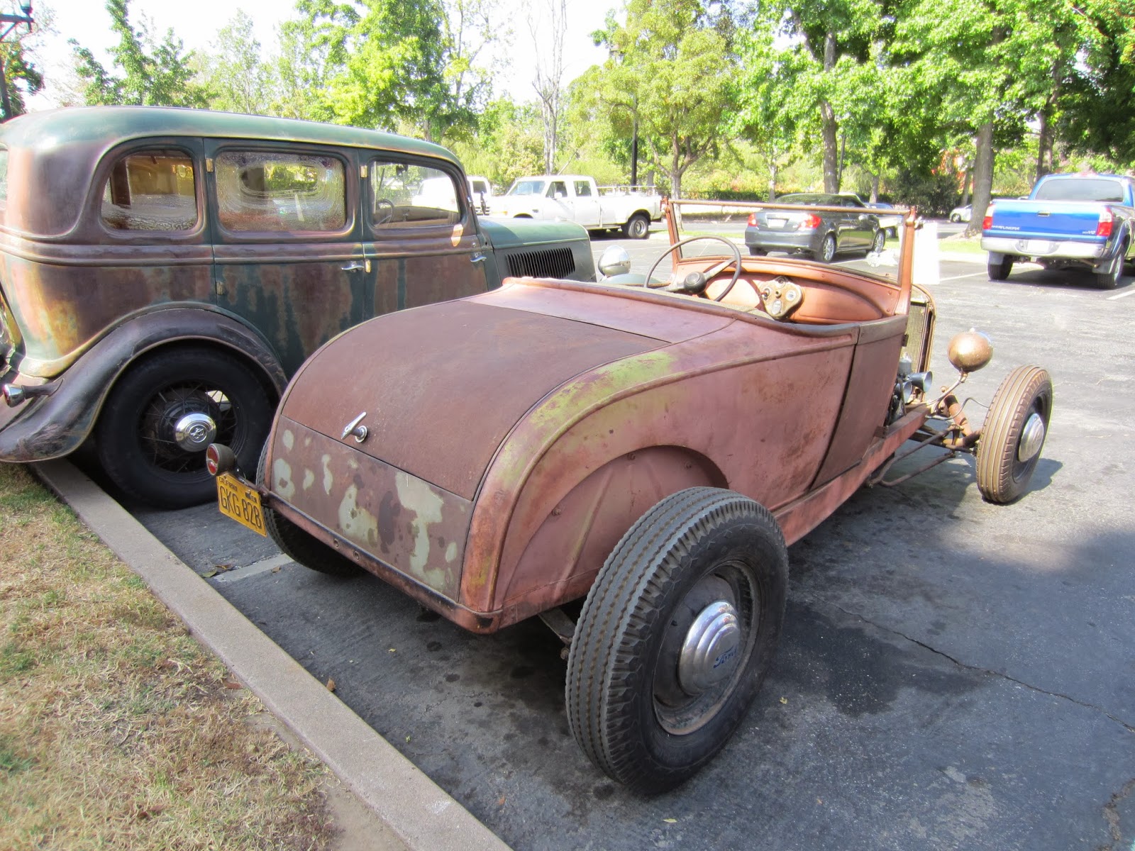 STYLISH KUSTOMS: Photos from the 2012 LA Roadster Show...
