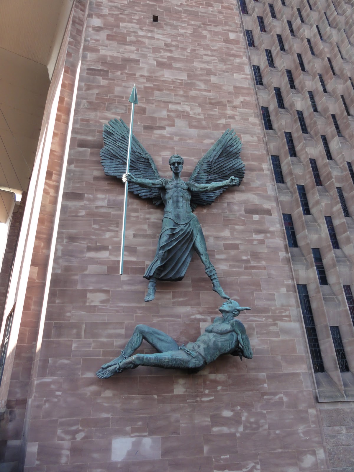 Mr_Andrew_Martin: Coventry Cathedral