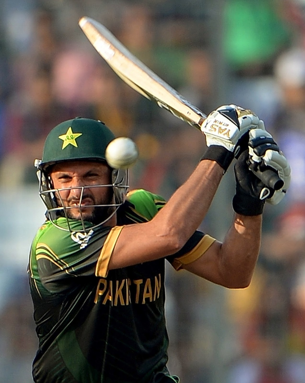 Shahid Afridi HD Wallpapers | HD Pictures of Shahid Afridi - HD Photos