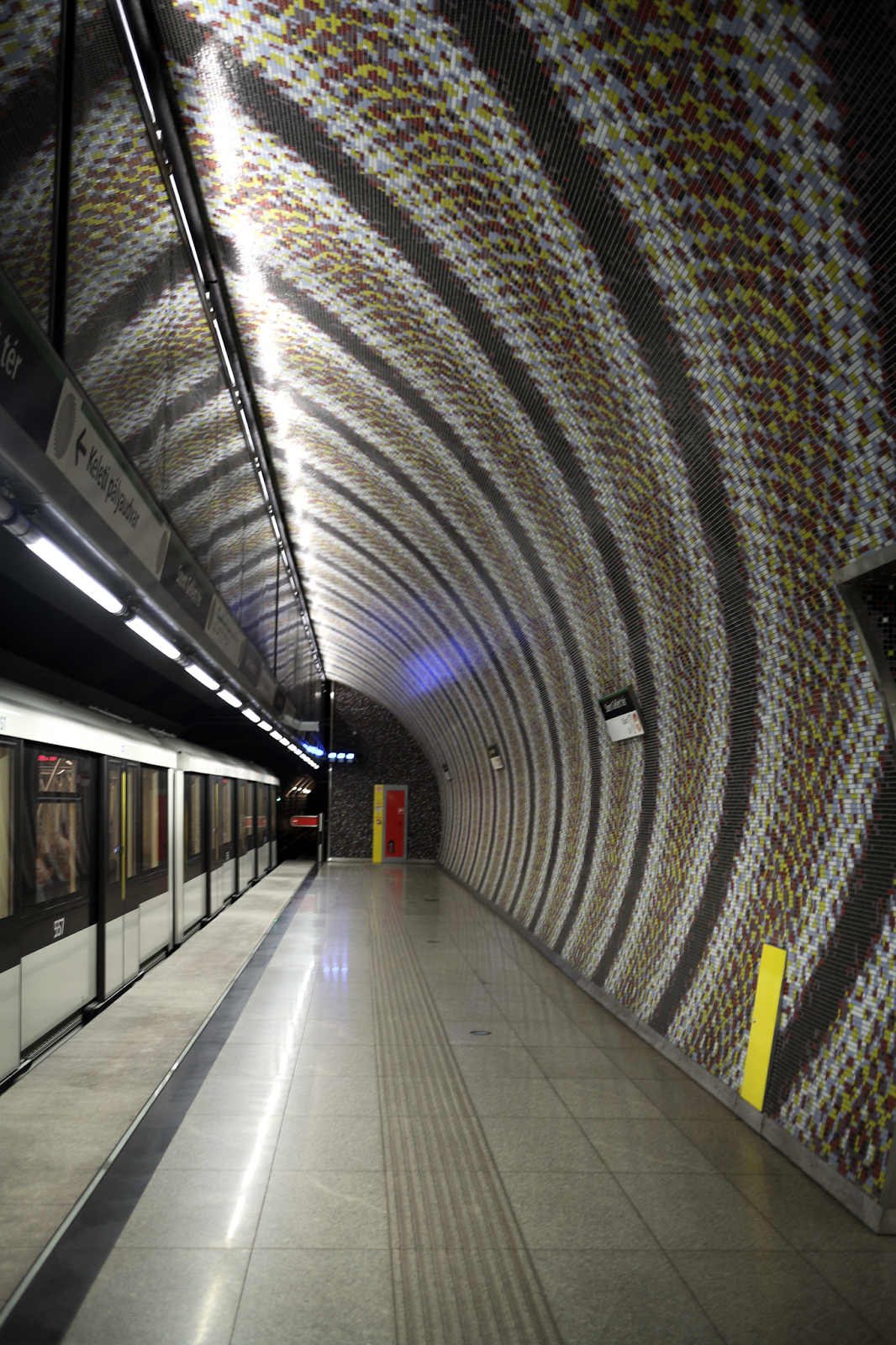 Thomas CLaus: REPORTAGE / METRO M4 / BUDAPEST