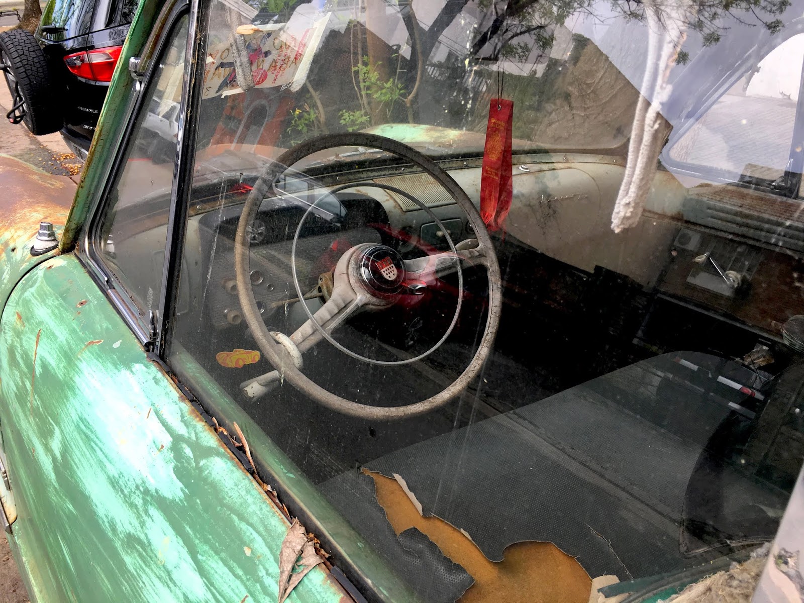 Chapati Road: un OXIDADO FORD, Muy Feo