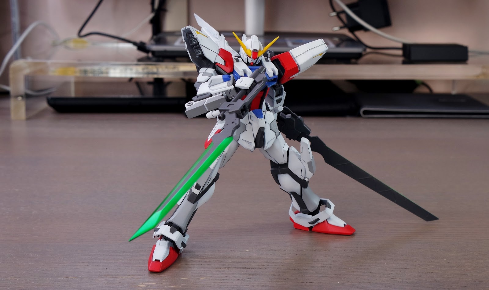PLANI－KAGUYA: HGBF SWORD BUILD STRIKE GUNDAM