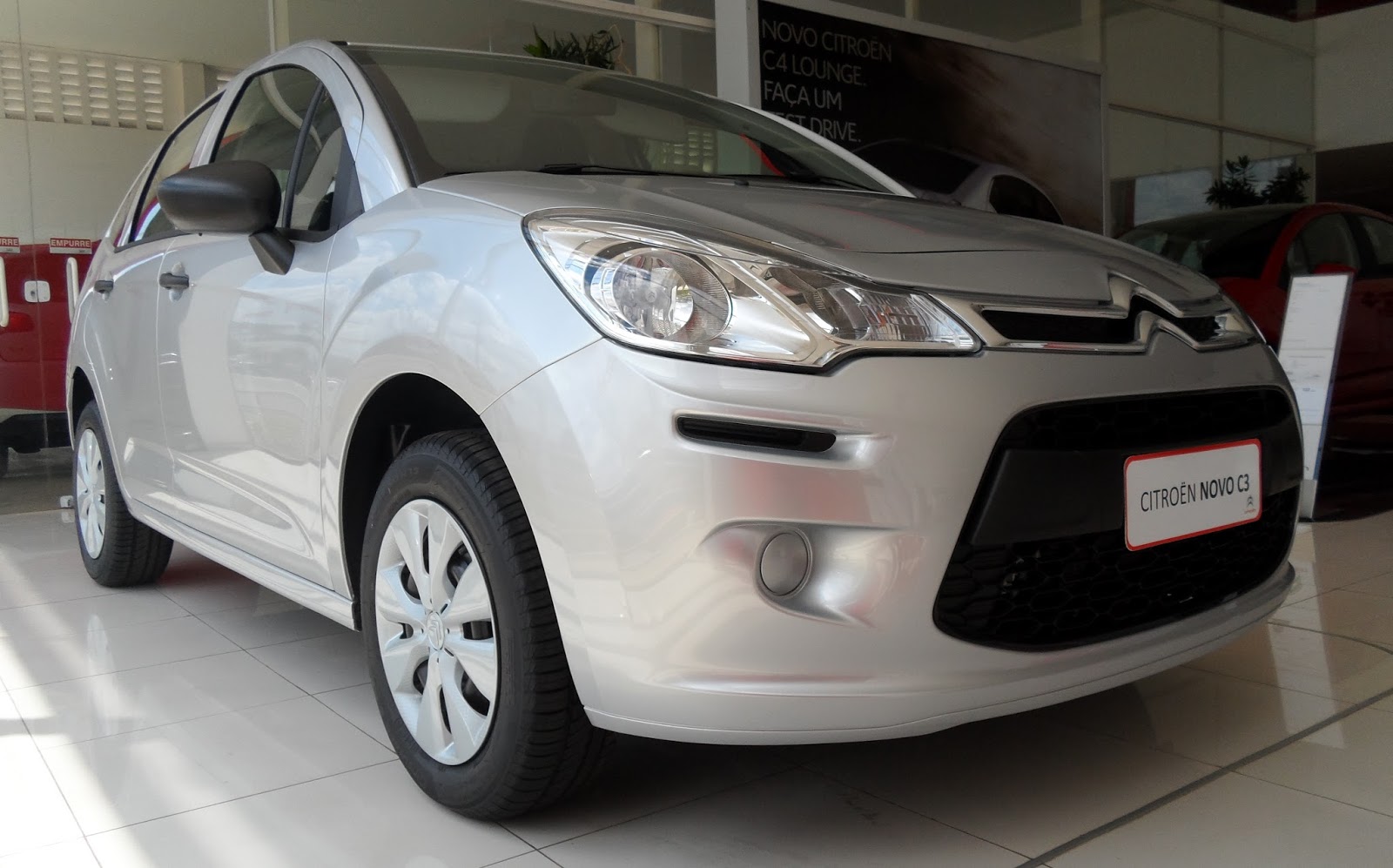 Os detalhes do Citroën C3 Origine, que parte de R$ 39 990