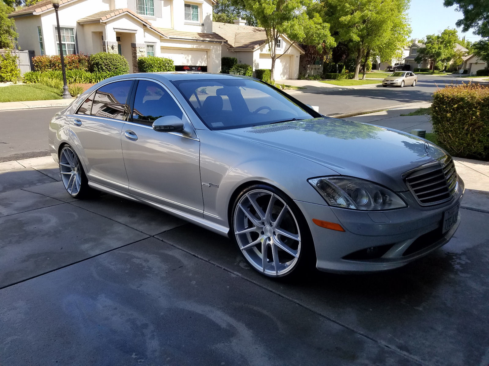 2007 Mercedes-Benz W221 S550 on 22" Niche Wheels | BENZTUNING