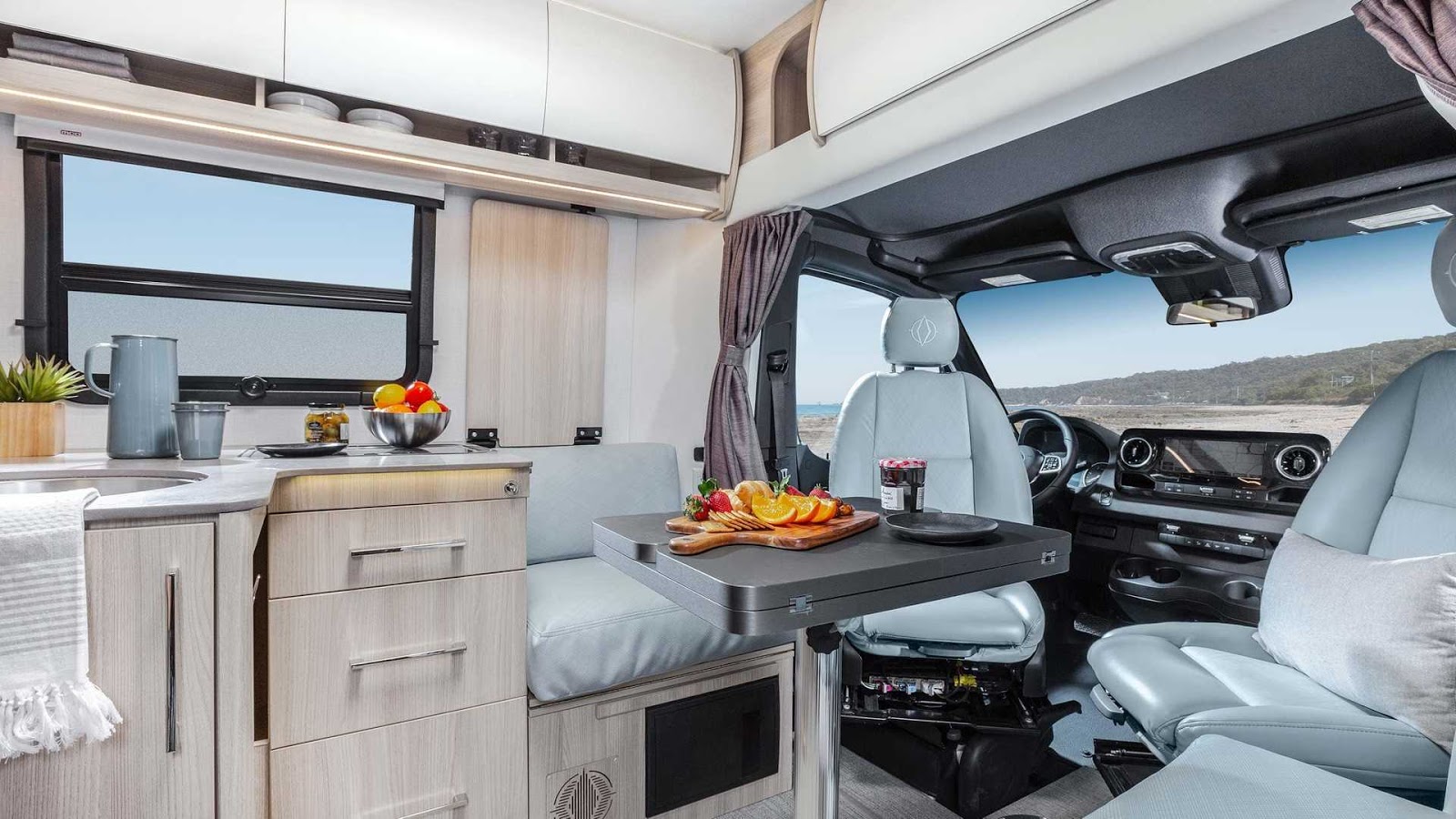 集奢華和新銳科技於一身的露營車─Unity Rear Lounge Concept | SanjiNoir 黑侍樂讀