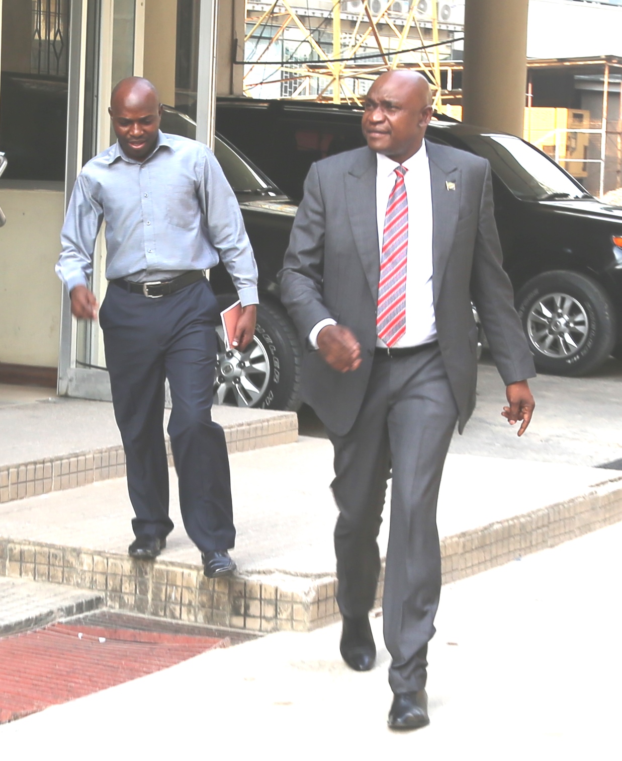 Mfanyabiashara Said Lugumi Aripoti Makao Makuu ya Polisi.Na Kuonana na ...