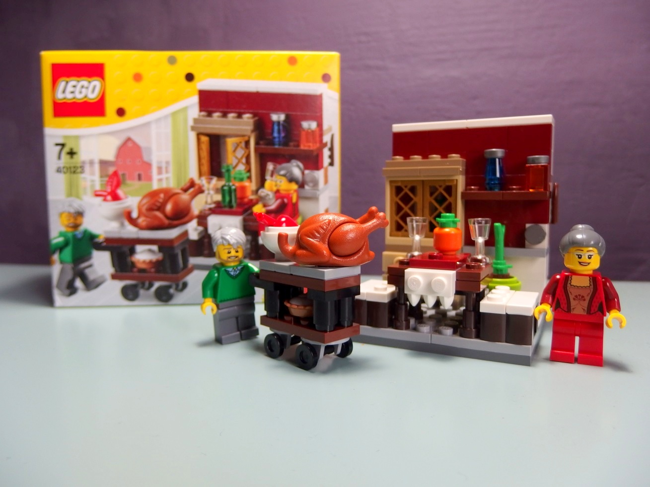 Lego Thanksgiving Feast 40123 Review | Brickin' Awesome