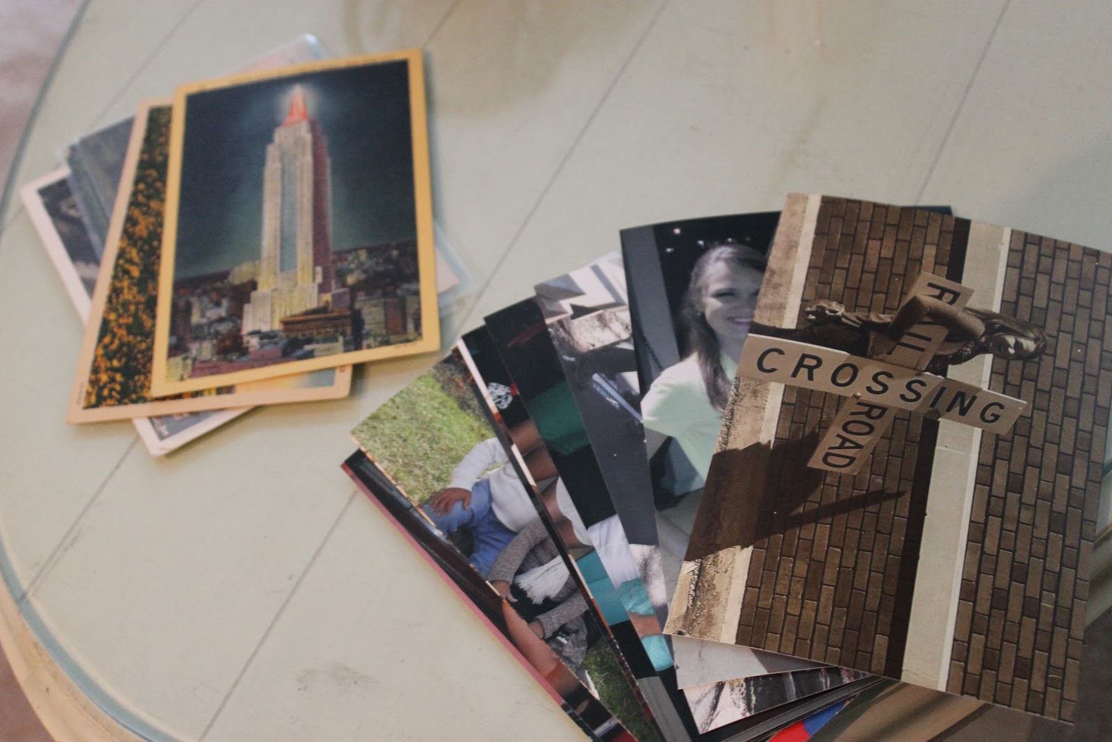 Semi-Charmed Life: Glitter & Twine Photo Display