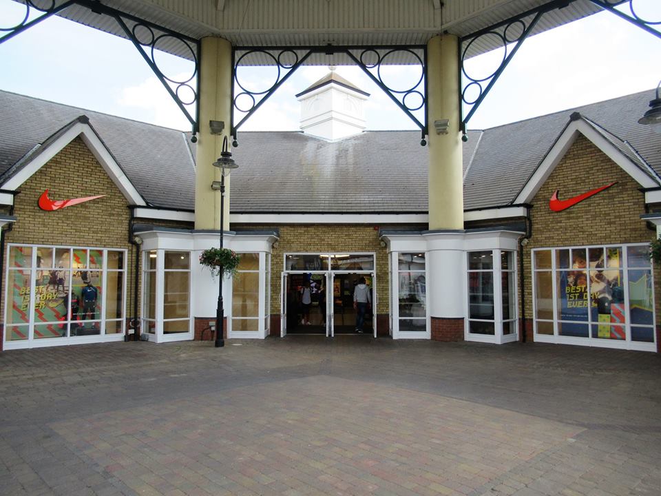 Martin Brookes Oakham: Freeport Braintree Outlet Shopping Centre