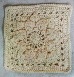 Let's create: Crochet Crocodile Flower Square