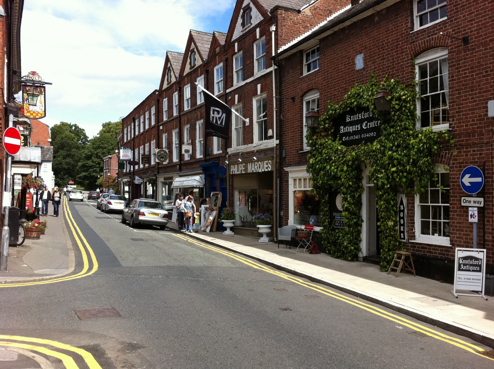 townsbook: knutsford town centre