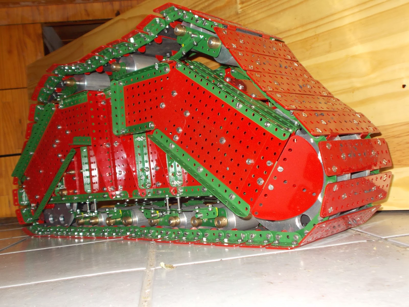 Mighty Meccano Marion 6360: Follow the construction of this ultra-large ...