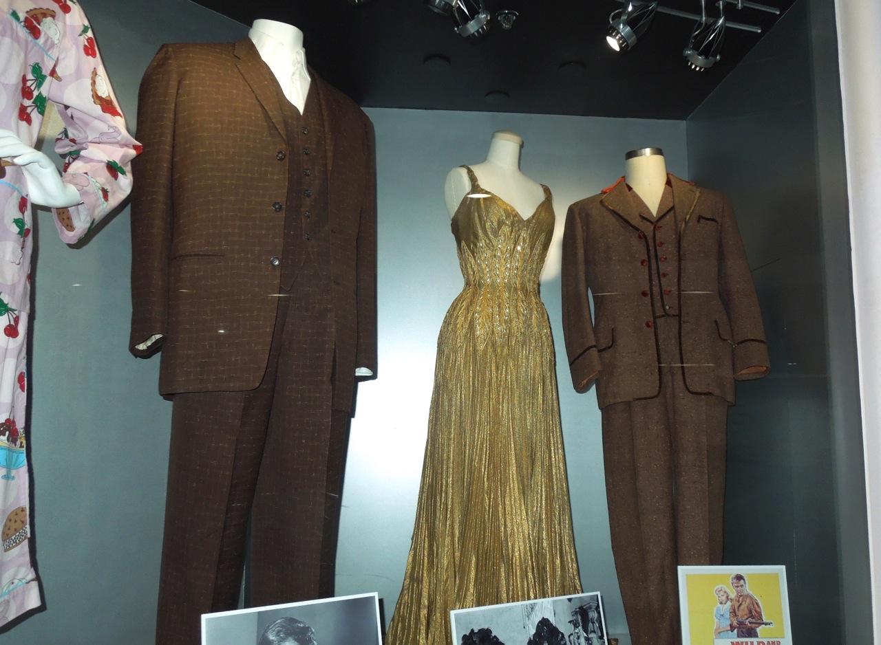 Hollywood Movie Costumes and Props: NBC Universal Experience costumes ...