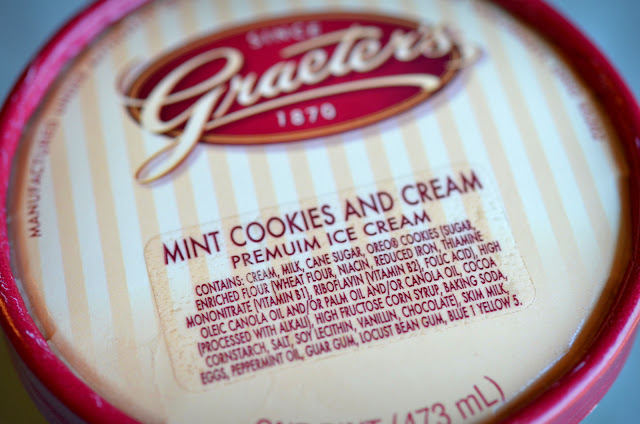 food and ice cream recipes: REVIEW: Graeter's Mint Cookies and Cream