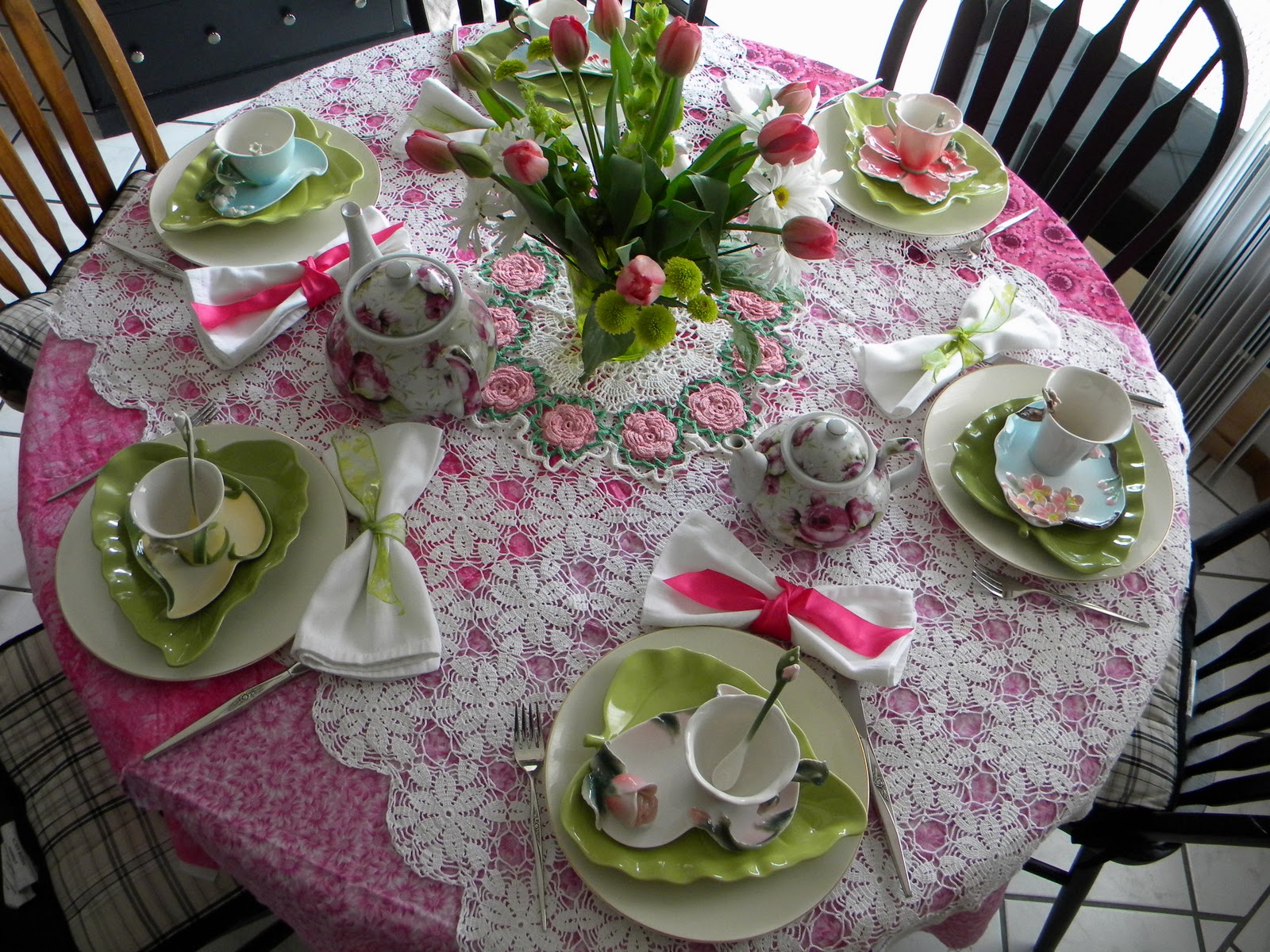 daze of grace: Garden Party Tablescape