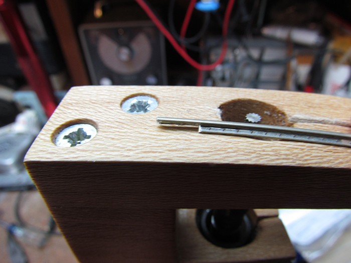 DIY Fret Tang Nipper Jig/Tool Crawls Backward (When Alarmed)