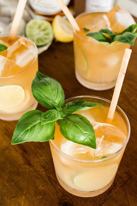 the pink clutch ...: Friday Cocktail Goodness ...