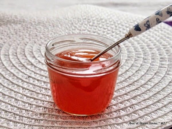 Box of Stolen Socks: Peach and Vanilla Jelly