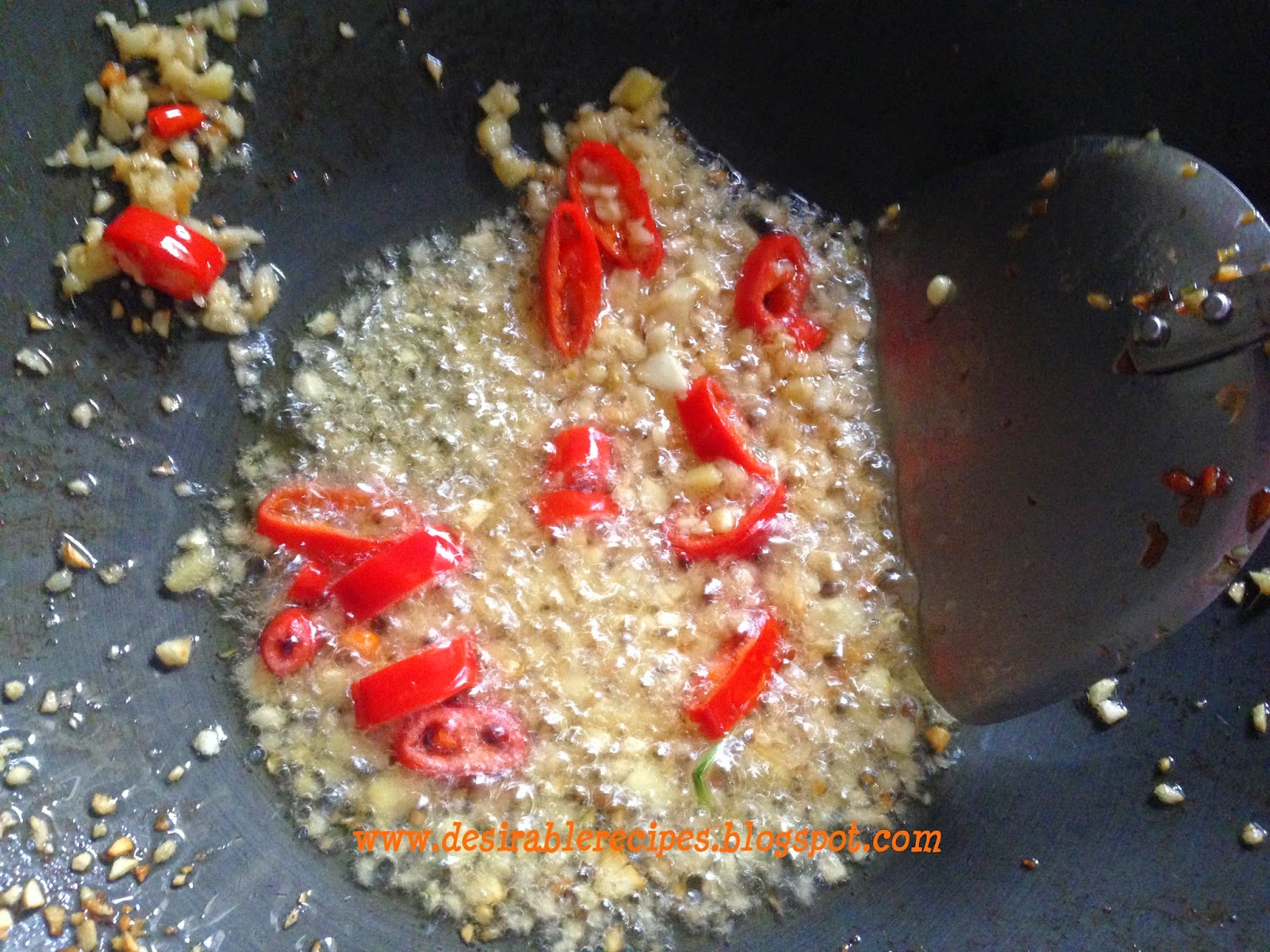 Stir Fried Clam (Lala) with Garlic and Ginger