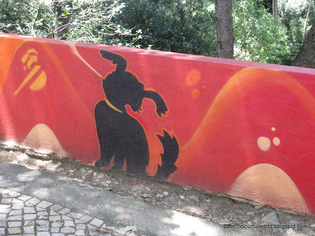 COLOURFULWORLD: Monday Mural - Dogs and Cats