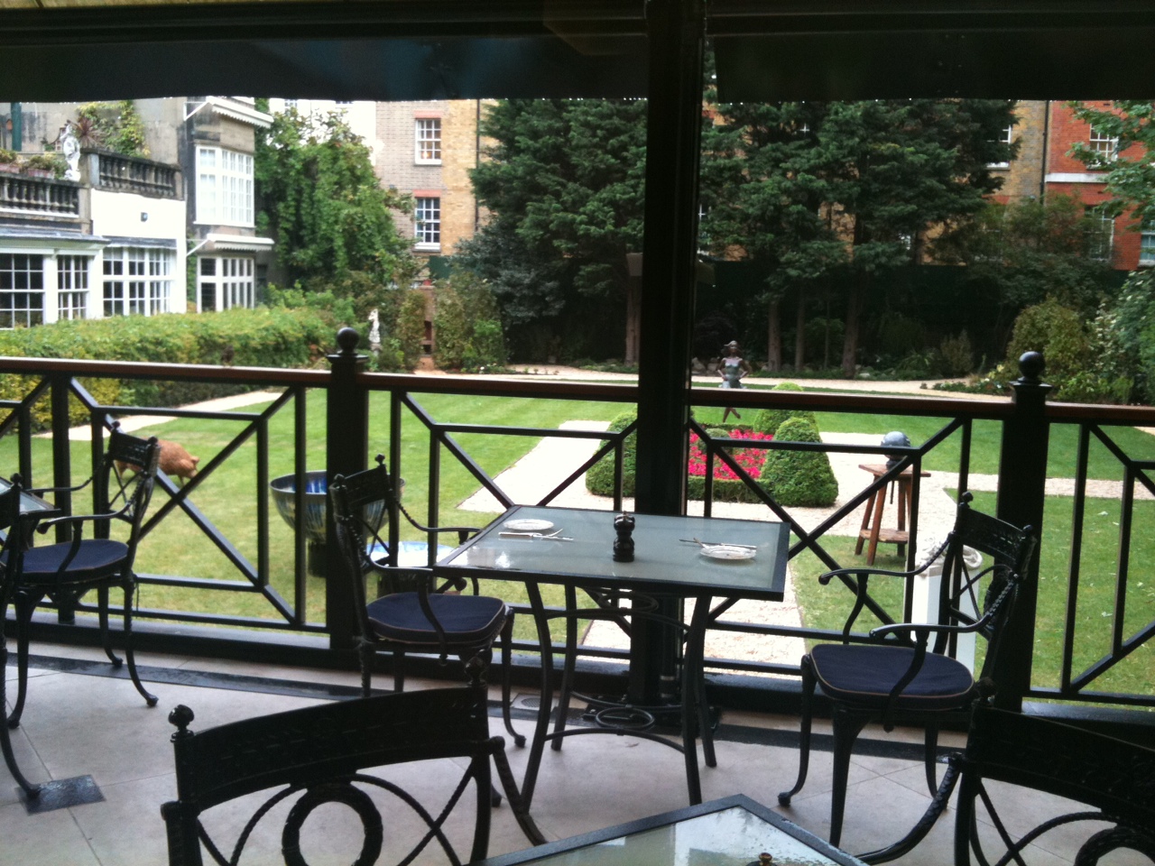 NEWS: THE GORING'S BEACH BAR IS OPEN! - London On The Inside