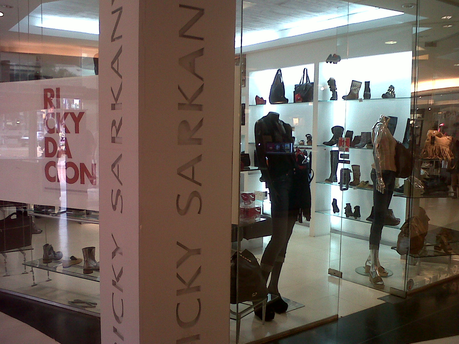 Posadas Plaza Shopping: Ricky Sarkany