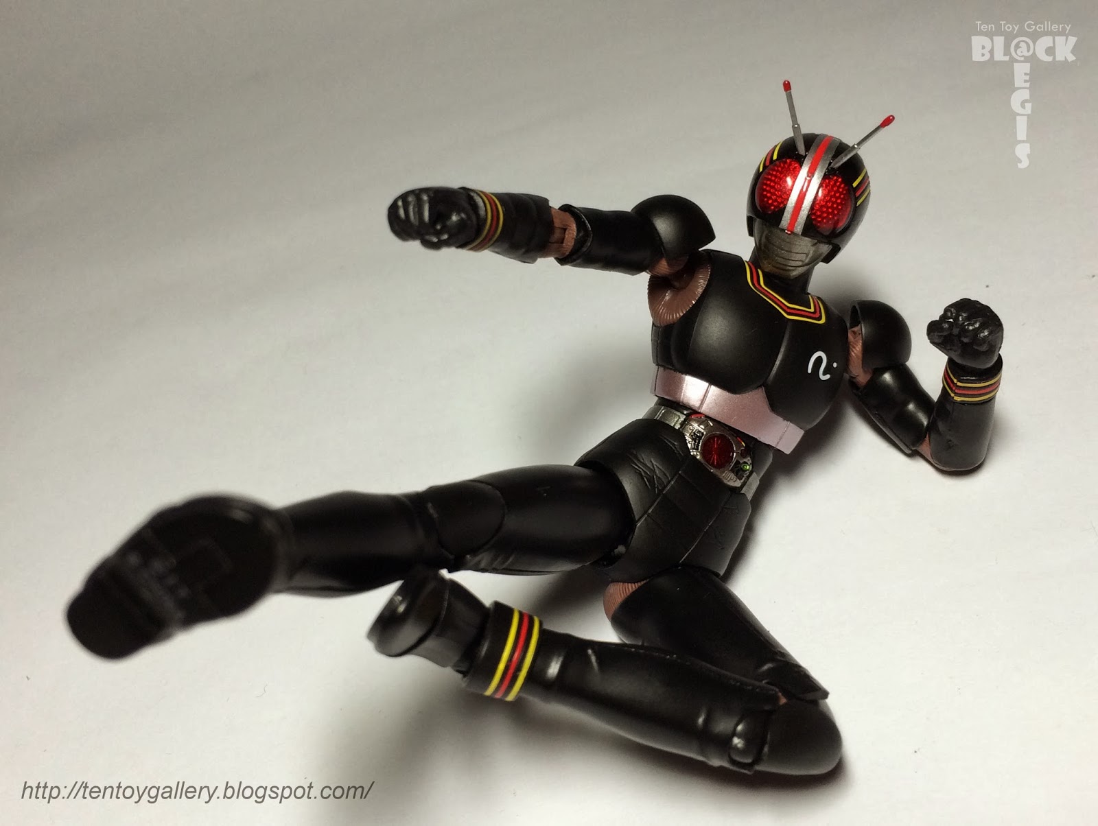 Ten Toy Gallery: Review: S.H.Figuarts Masked Rider Black Renewal