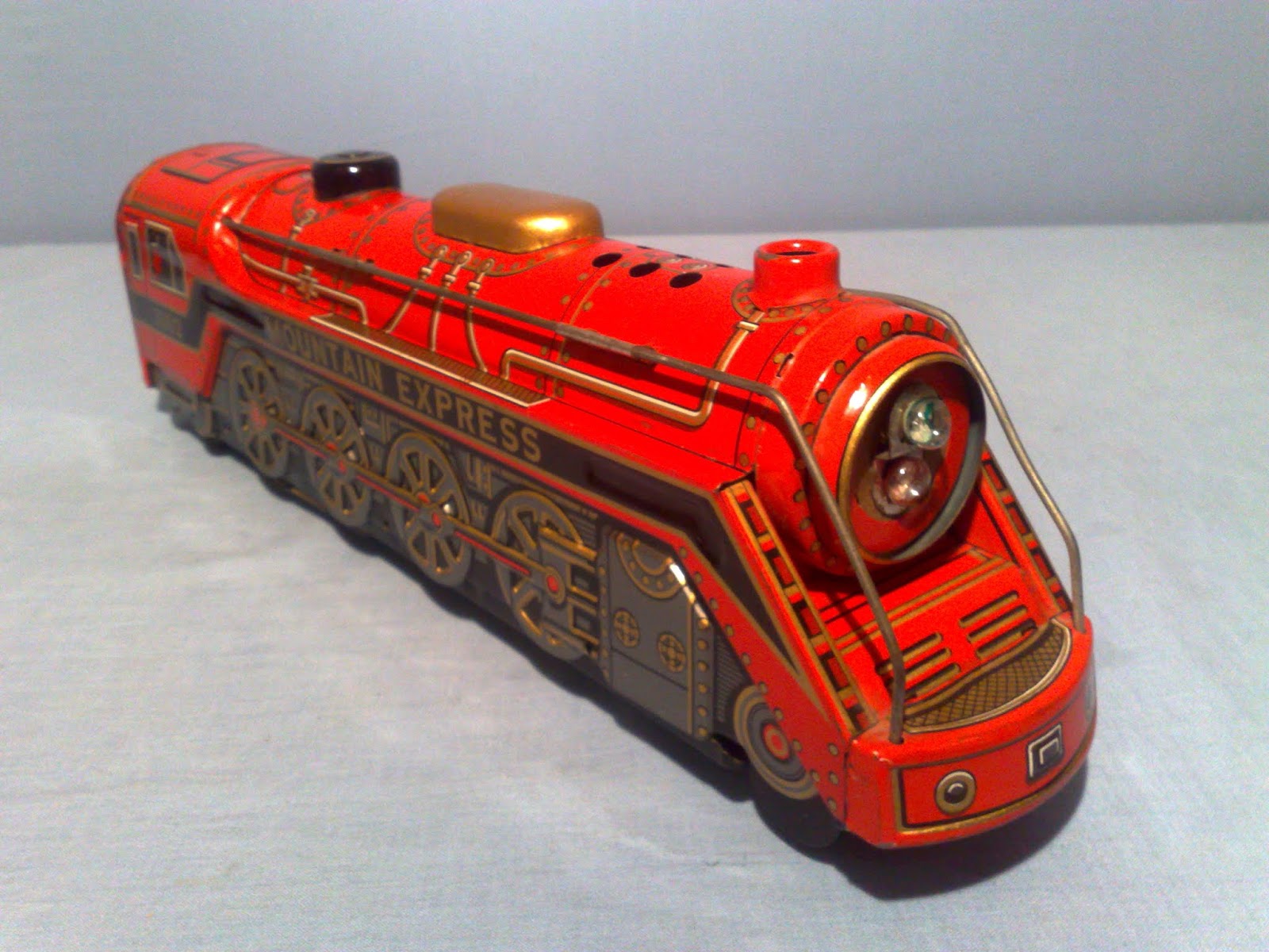 TOMS TECH TOYS: TRAINS LOCOMOTIVES