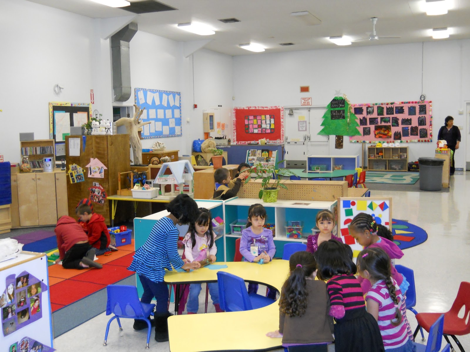 Learning and Teaching With Preschoolers: Week #1 Clutter-Free Classroom ...