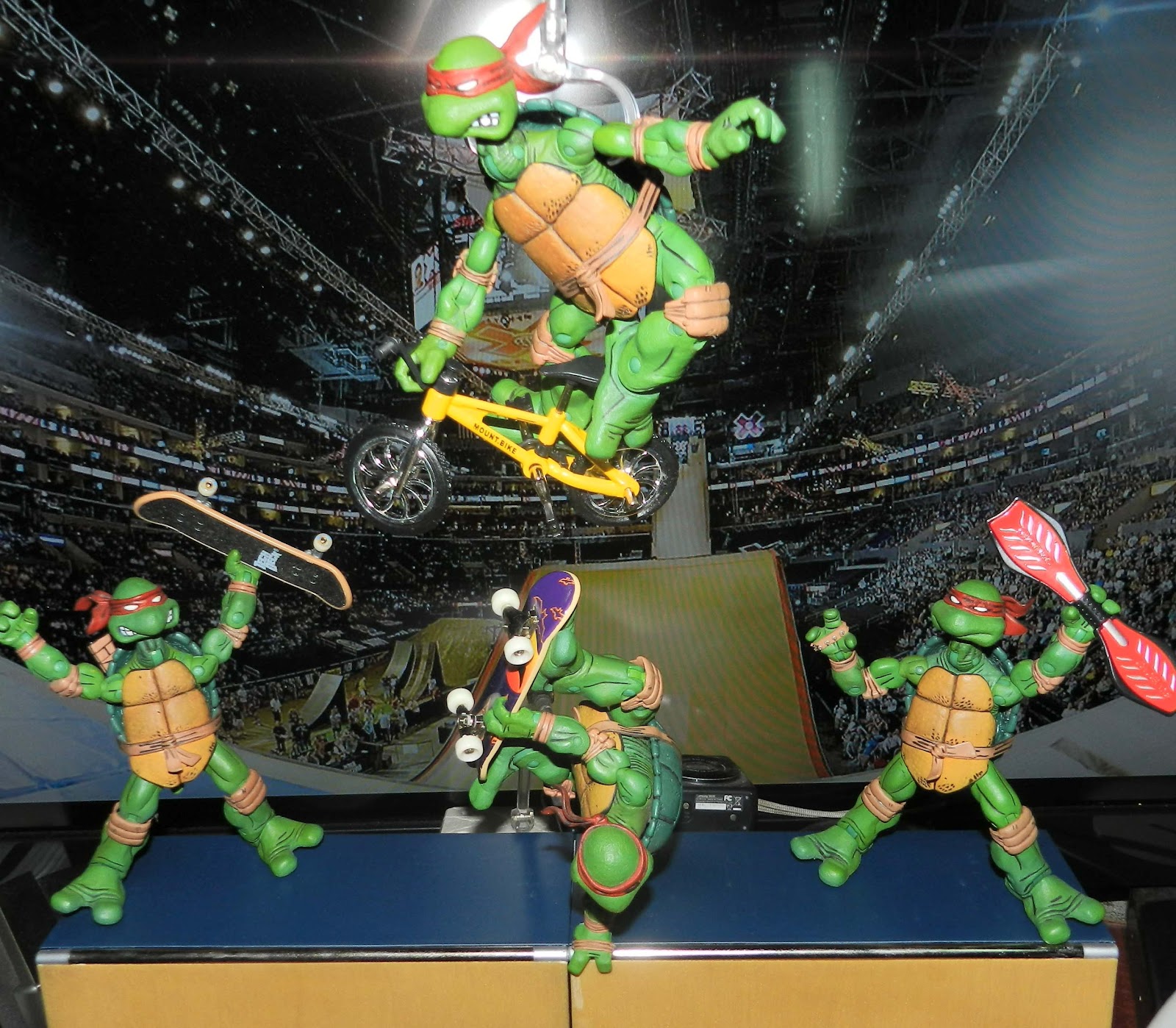 W.A.R. Actions Reviews - O site das Actions!: Review: NECA Teenage ...