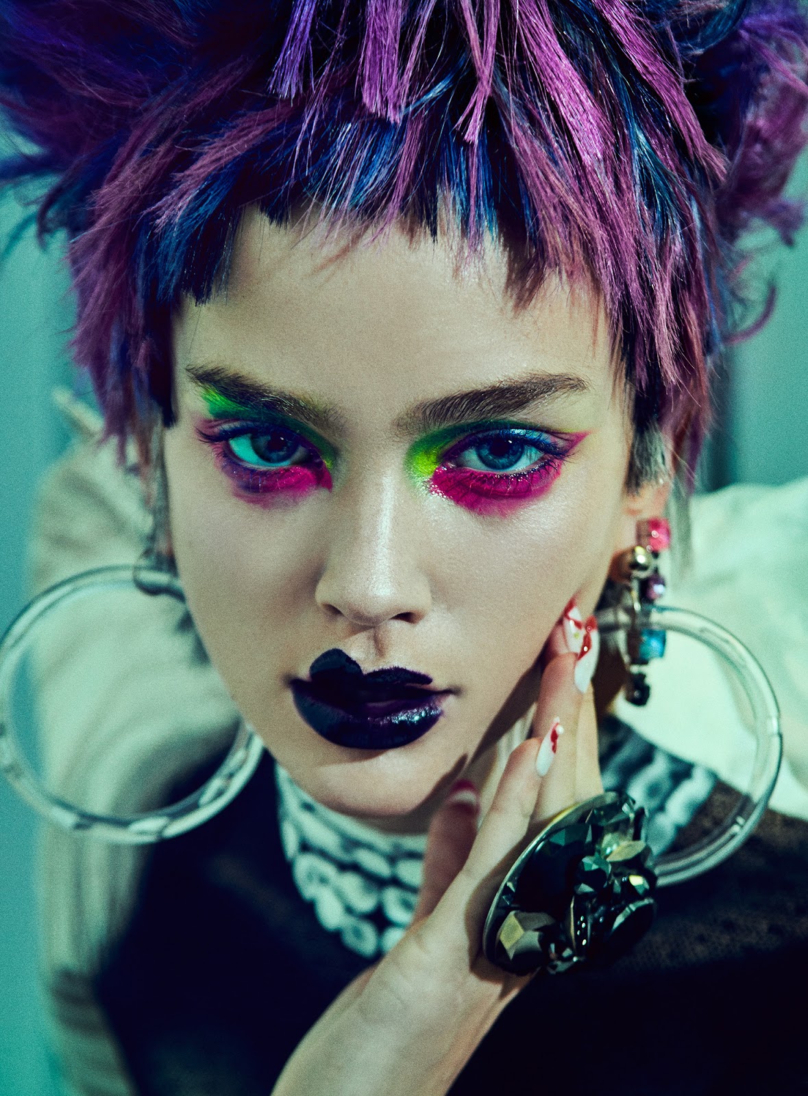 NYC Bag Lady Shopaholic Chic Pawn Shop Punk Style Fashion Editorial ...